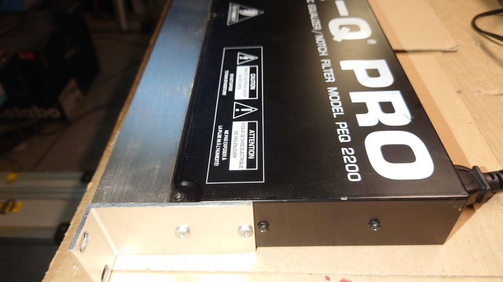 BEHRINGER ULTRA-Q PRO PEQ 2200 (Gebraucht) in Balerna für CHF 30 – mit ...