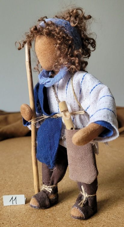 Schwarzenberger Krippenfiguren Kind/Hirt 20cm mit Kräze N11 (Neu ...