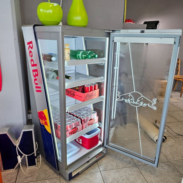 Red Bull Kuhlschrank Metro