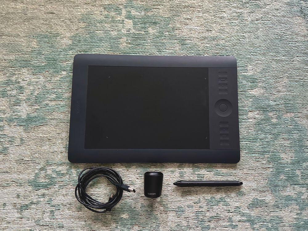 Wacom Intuos 5 touch M MEDIUM PTH-650 Pen Tablet (Gebraucht) in Couvet ...