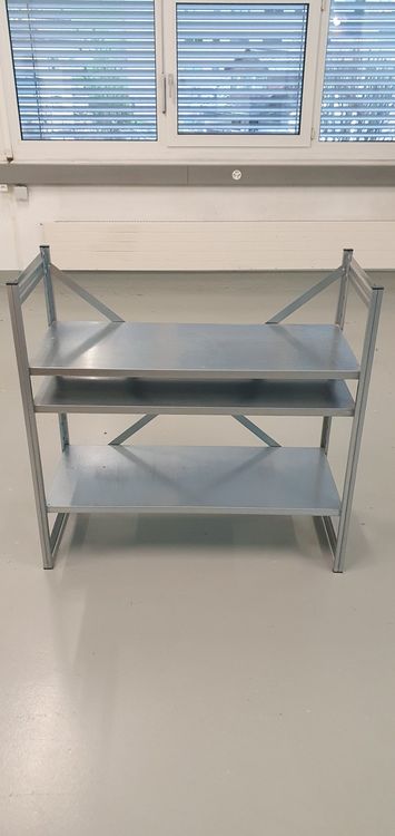 Halbhohes Metallregal / Gestell (Gebraucht) in Luzern für CHF 35 – nur ...