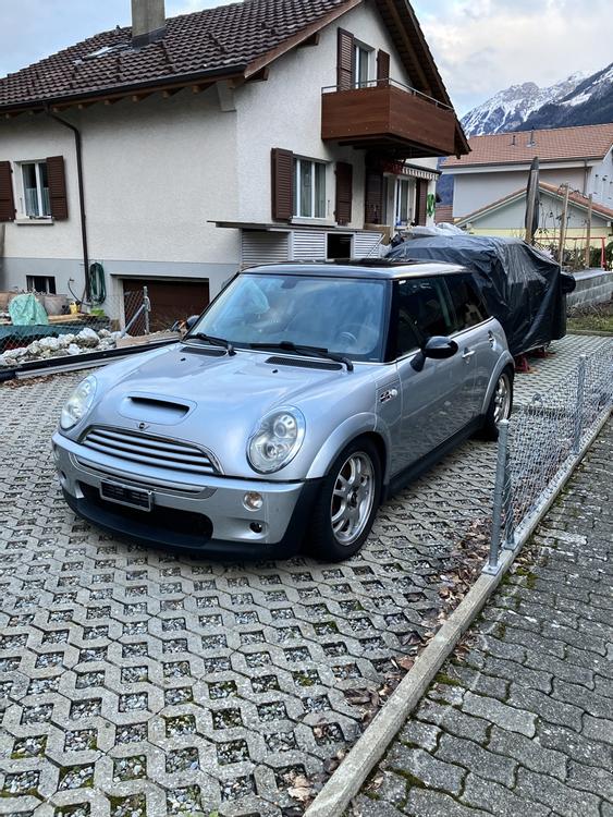 Mini Cooper S R53 Facelift mit KW Gewindefahrwerk (Defekt) in Bönigen ...