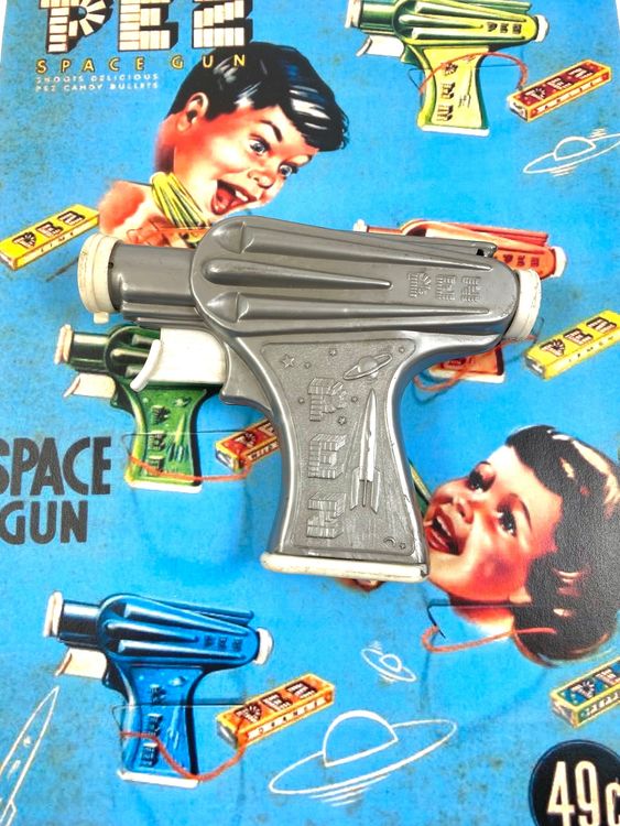 Rare / Discontinued / 1956 "PEZ" Space Gun Candy Dispenser | Kaufen auf ...