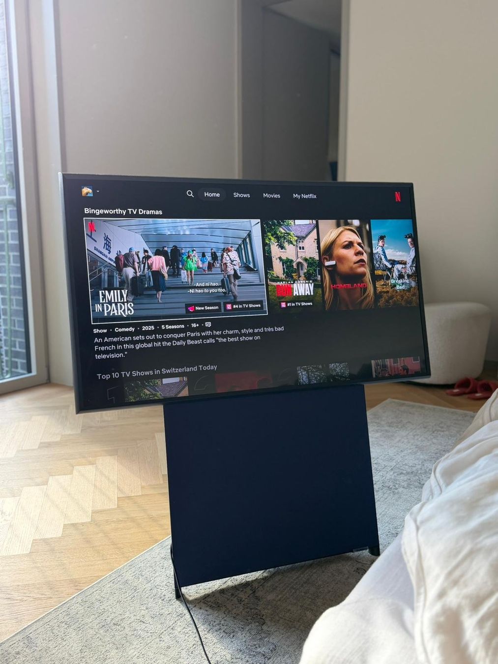 Samsung The Sero 43" 4K Smart TV (Gebraucht) in Zurich für CHF 699 ...