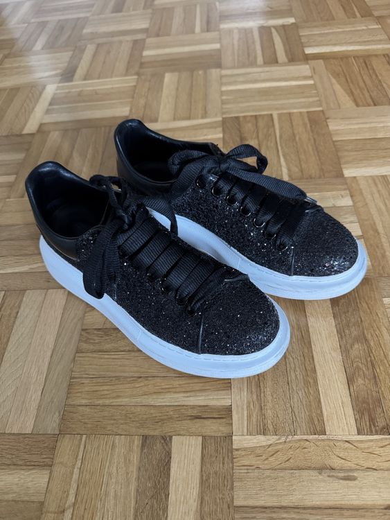 Stilvolle Glitzer Sneaker Schwarz Bild