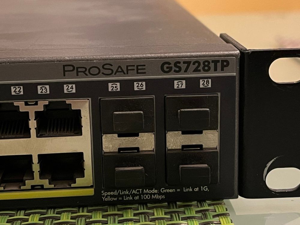 Switch Netgear ProSafe GS728TP Gigabit mit PoE (Gebraucht) in für CHF ...