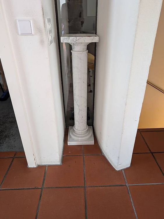 Marmorsäule weiss (Gebraucht) in Zürich für CHF 101 – nur Abholung auf ...
