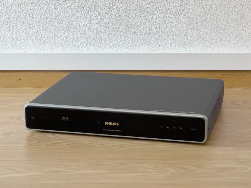 Philips Blu-ray Disc-Player BDP7200/12 inkl. 9 Filme (Gebraucht) in ...