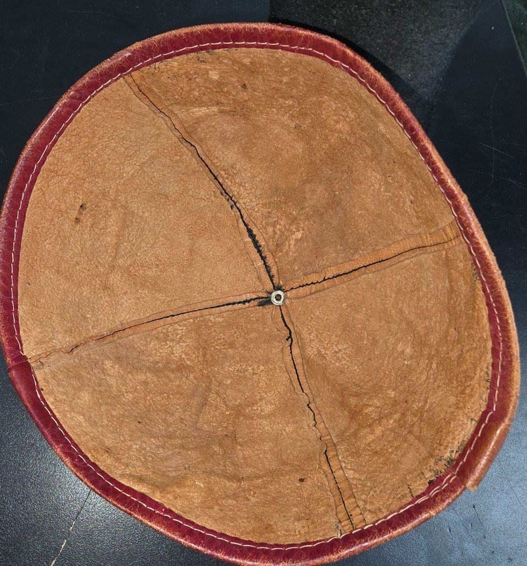 Berner Mutz Kappe – traditionelle Kappe aus der Schweiz (Gebraucht) in ...