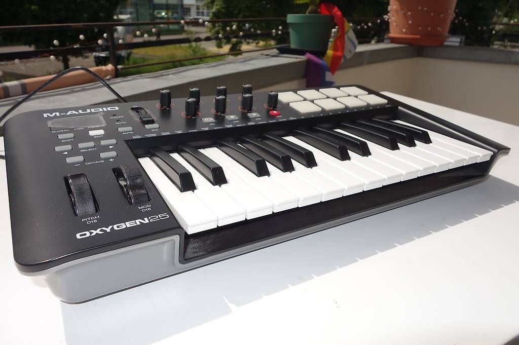M-Audio Oxygen 25 USB MIDI Keyboard - Neuwertig (Gebraucht) in Bern für ...