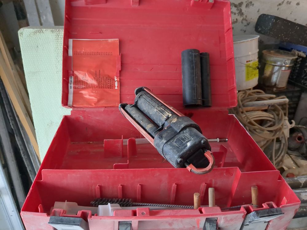 Hilti Hit MD 2000 Auspressgerät (Gebraucht) in Schänis für CHF 35 – mit ...