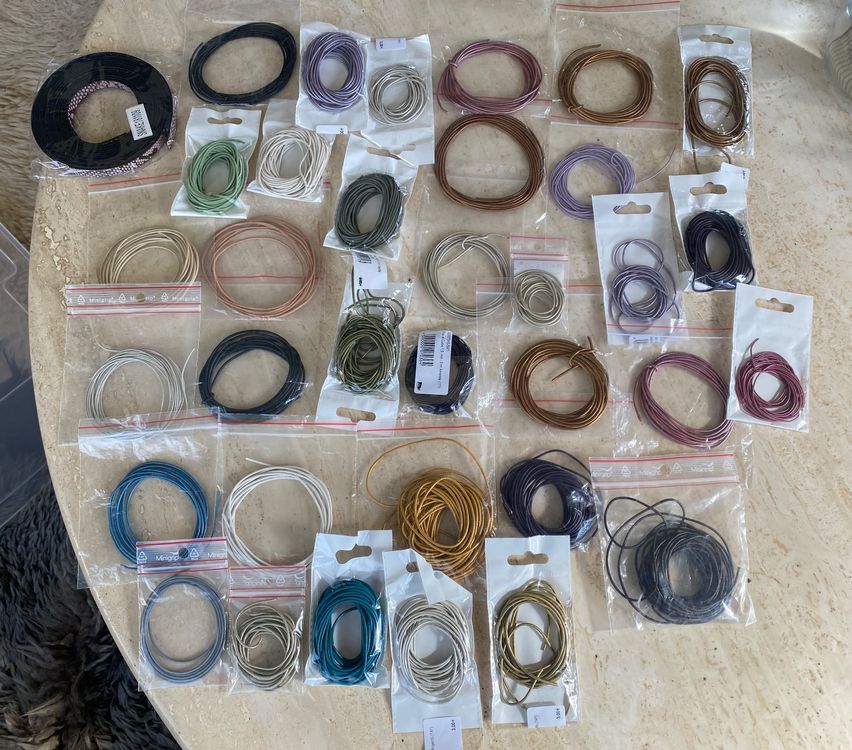 Fili di cuoio / Lederfäden | Kaufen auf Ricardo