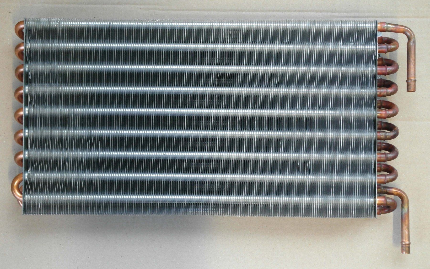 Neuer Luft/Wasser- Wärmetauscher, Al/Cu-Lamellen, 1.0 kW (Neu (gemäss ...