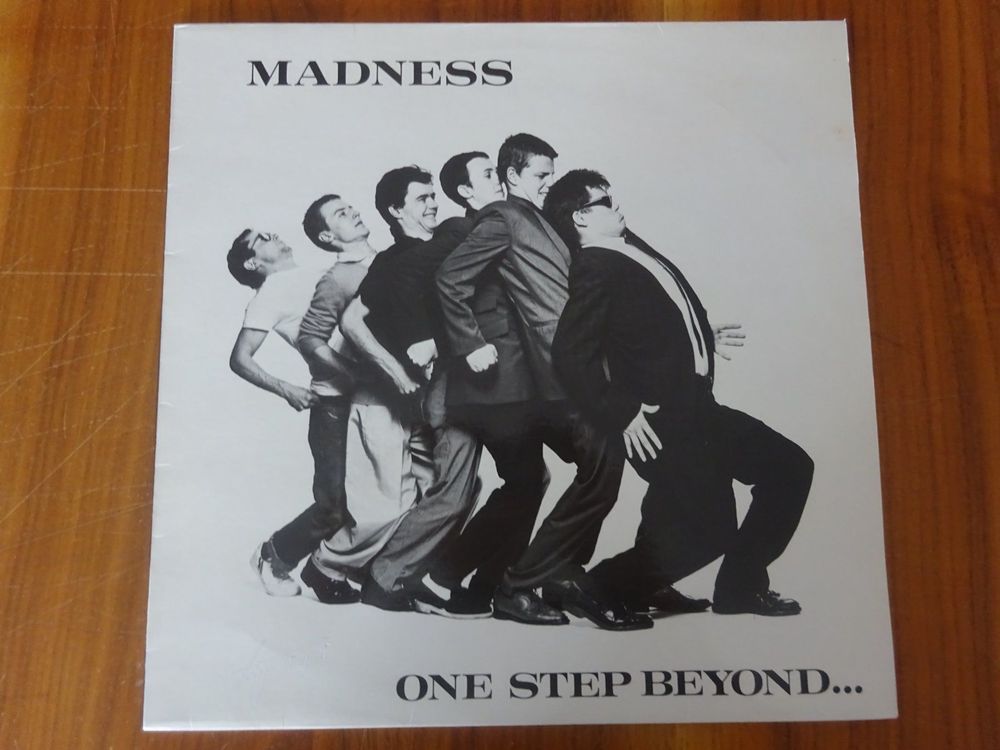 ***MADNESS*** ONE STEP BEYOND 1. LP (Gebraucht) in Luzern für CHF 15.9 ...
