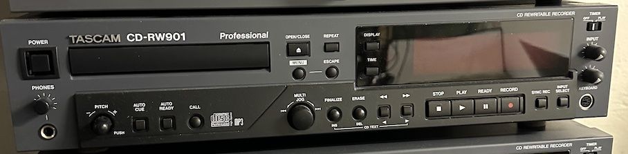 TASCAM CD-RW901 (Gebraucht) in für CHF 190 – mit Lieferung auf Ricardo ...