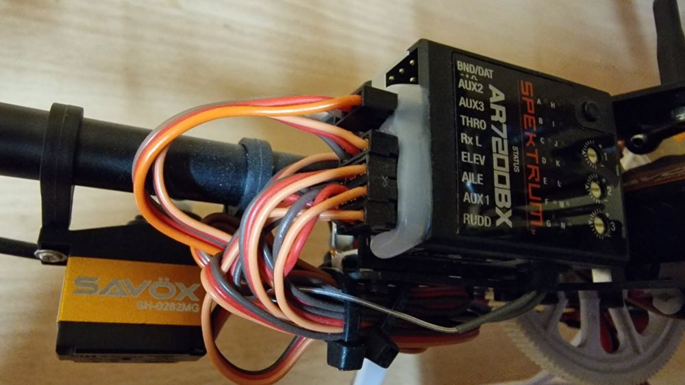 Blade 300 CFX (Gebraucht) in Seuzach für CHF 135 – mit Lieferung auf ...