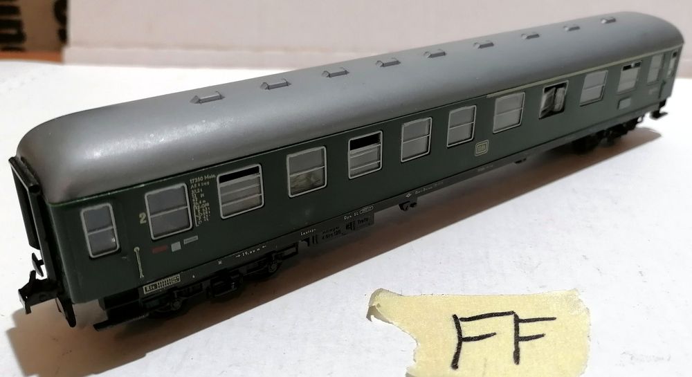 FF) Trix Express, Schnellzugwagen 1/2 Klasse, mit defekten (Gebraucht) in Brittnau für CHF 8 ...