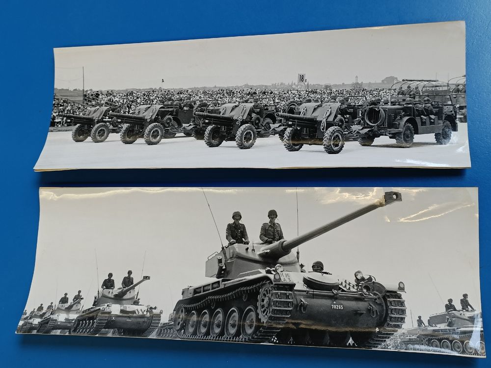 Zwei alte Photos Grossformat / Militär Defile ca. 1960 (Gebraucht) in ...