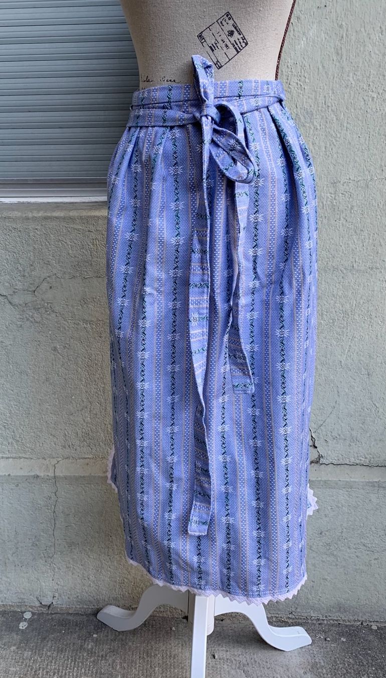 Superbe long tablier de folklore EDELWEISS dentelle coton (Neuf (Voir ...