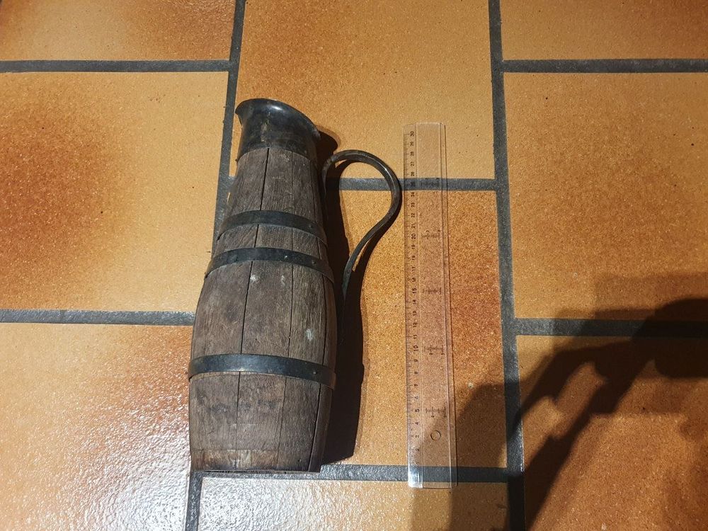 Carafe bois vintage tonneau (Gebraucht) in Bernex für CHF 30 – mit ...