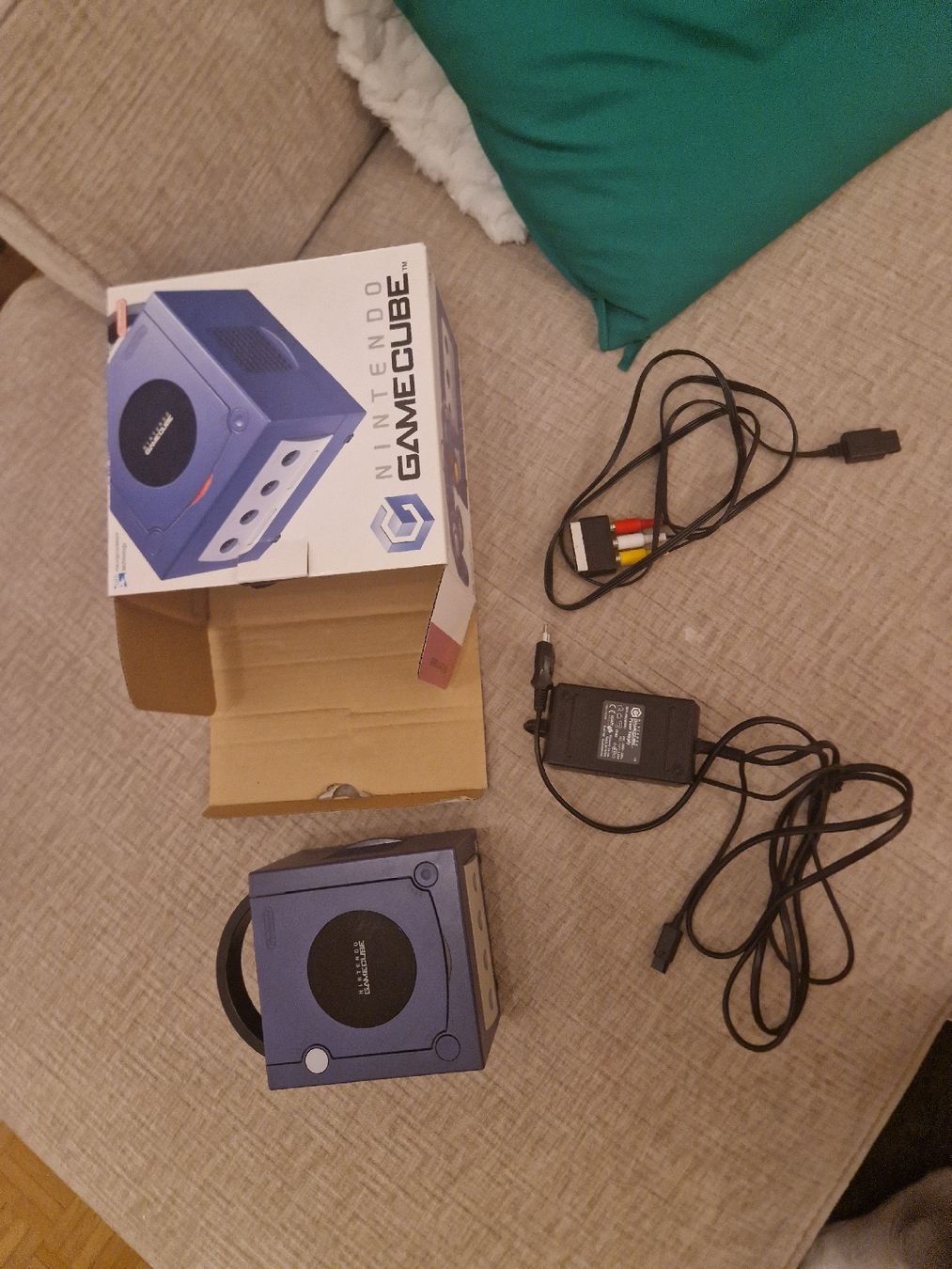 Gamecube avec boîte (D'occasion) à Les Acacias pour CHF 109 – avec ...