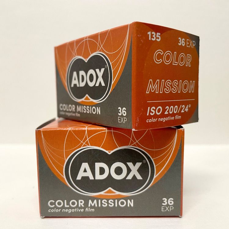 2x Adox Color Mission 200 135-36 (MHD 09/23) (Neu und originalverpackt ...