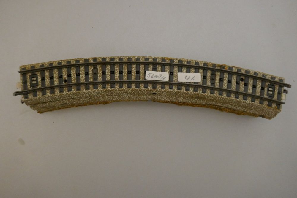 4x Märklin 5200 M-Gleis Parallelkreis, Radius 437,4 mm (Gebraucht) in ...