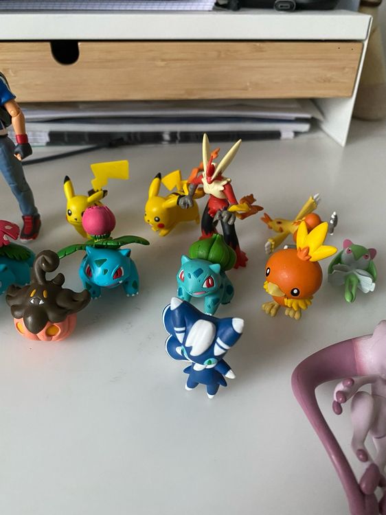 Figurine pokemon (D'occasion) à St-Blaise pour CHF 20 – avec livraison ...