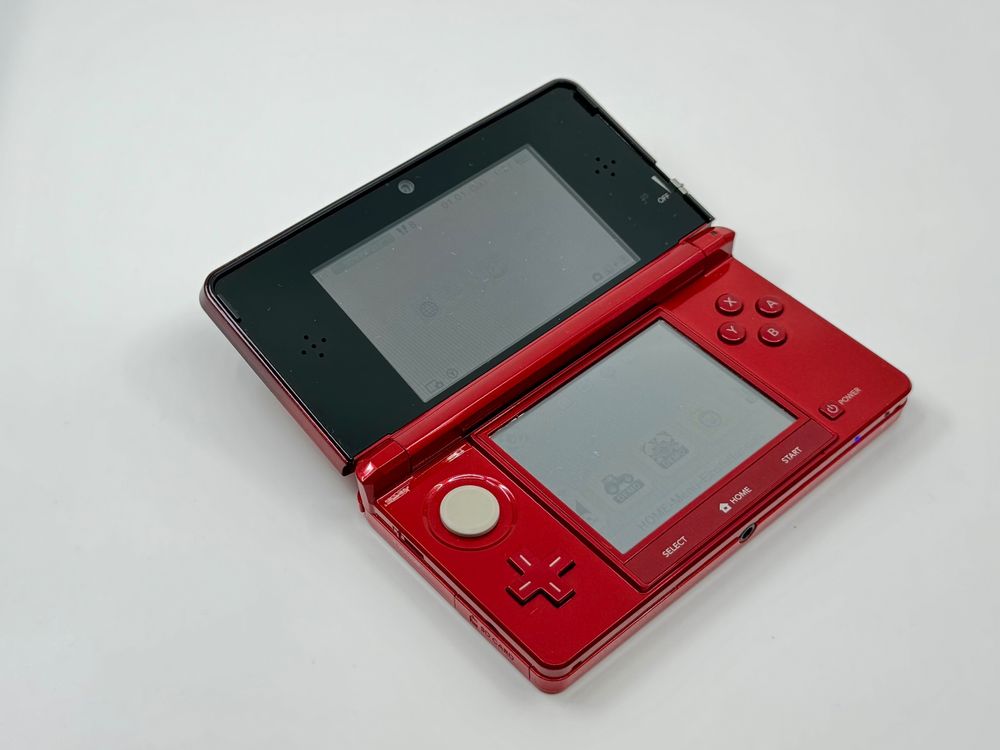 Nintendo 3DS Metallic Red & 8 Top-Games (Gebraucht) in Heerbrugg für ...