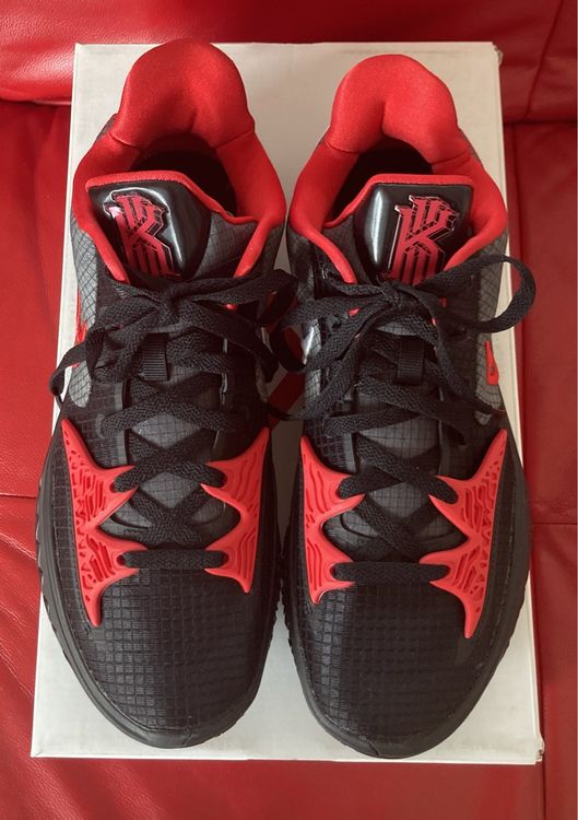 Chaussures Kyrie Low IV Nike (Neu und originalverpackt) in Chêne ...