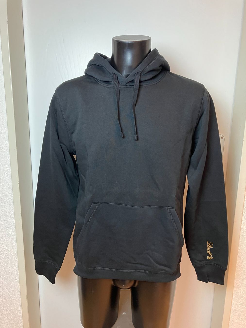 Lindt Schokolade Hoodie Gr. L schwarz mit Logo inkl. Lindor (Neu ...