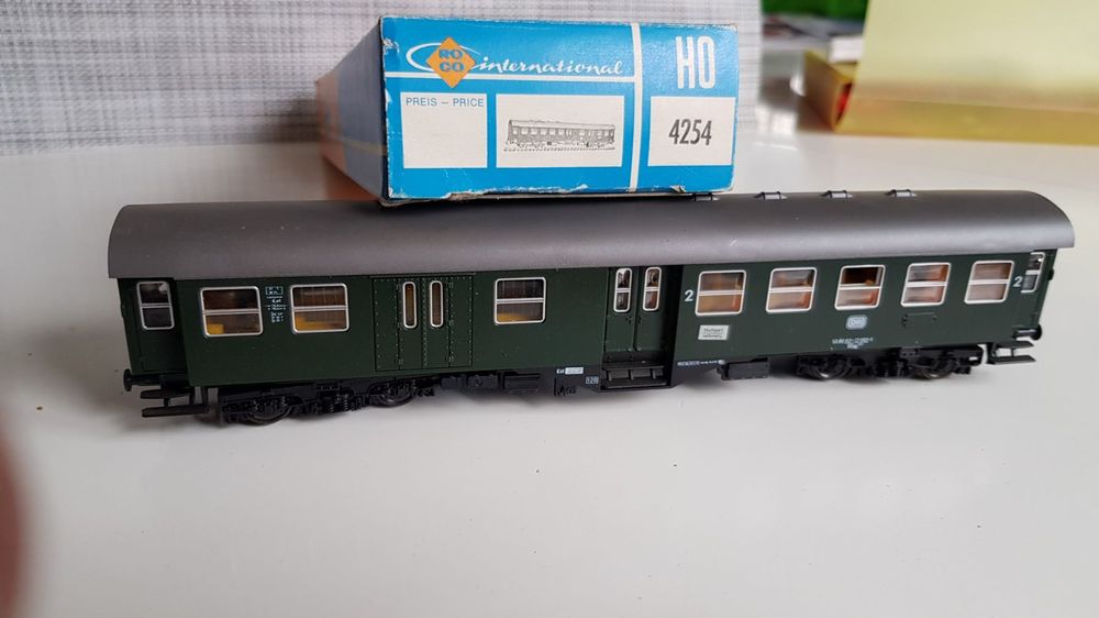 Roco 4254 Umbauwagen Gepäckabteil BDyg (Gebraucht) in Schindellegi für ...