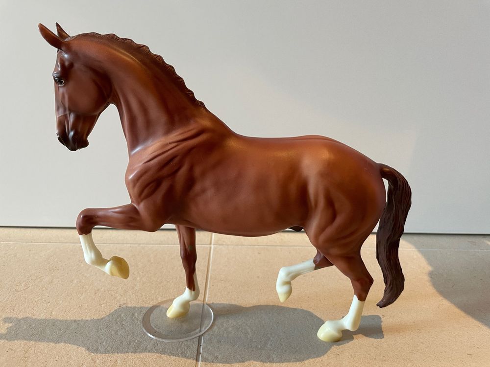 Breyer Traditional Dressur Modellpferd Mistral Hojris 1480 (Gebraucht ...