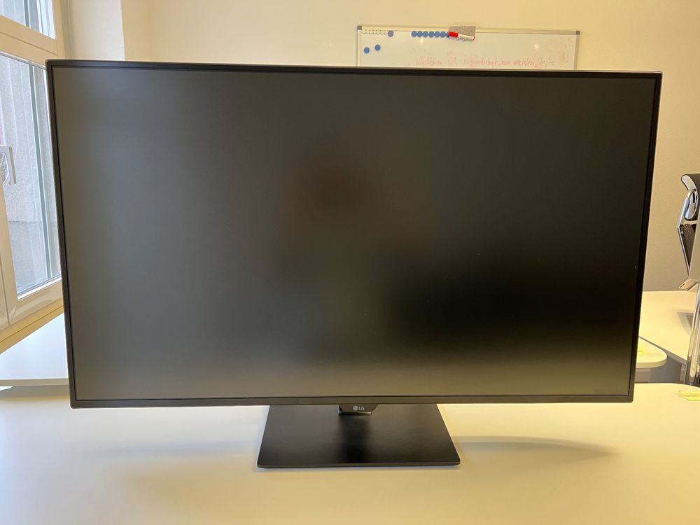 LG 42,5 Zoll UHD 4K IPS Monitor mit HDR10 (Gebraucht) in Zurich für CHF ...