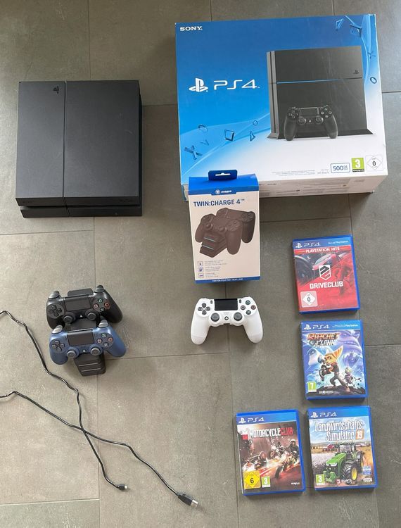 Playstation 4 mit Zubehör | Kaufen auf Ricardo
