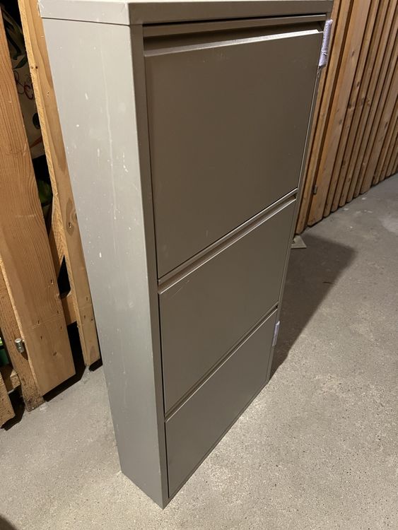 Placard en métal (Gebraucht) in Biel/Bienne für CHF 5 – nur Abholung ...