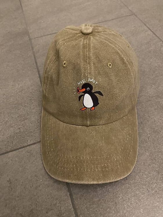 Cap Kult Pingu Noot Noot Beige (Neu und originalverpackt) in Basel für ...
