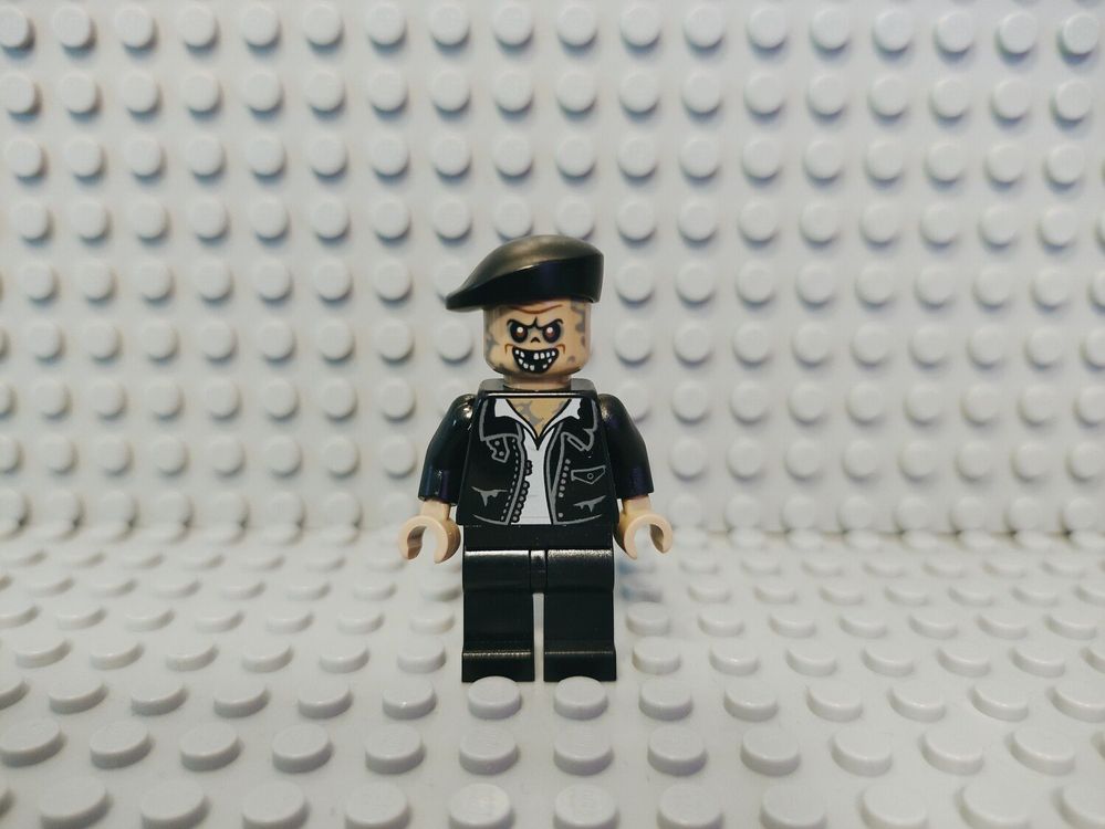 Lego Ghostbusters Minifigur Zombie Driver | Kaufen auf Ricardo