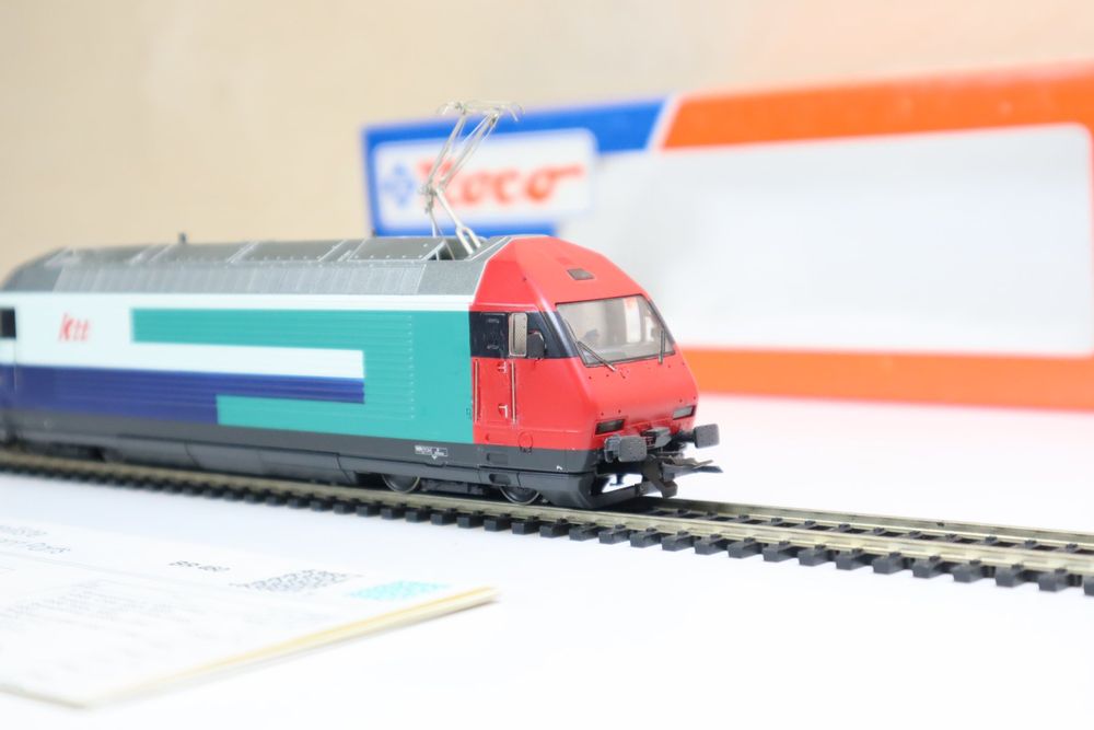 ROCO Re 460 E-Lok "Hong-Kong" - 63507 (Defekt) in Winterthur für CHF 63 ...