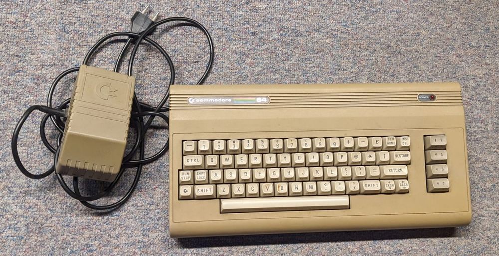 Commodore C64 mit Netzteil ab 1.- (Gebraucht) in Bad Ragaz für CHF 100 ...