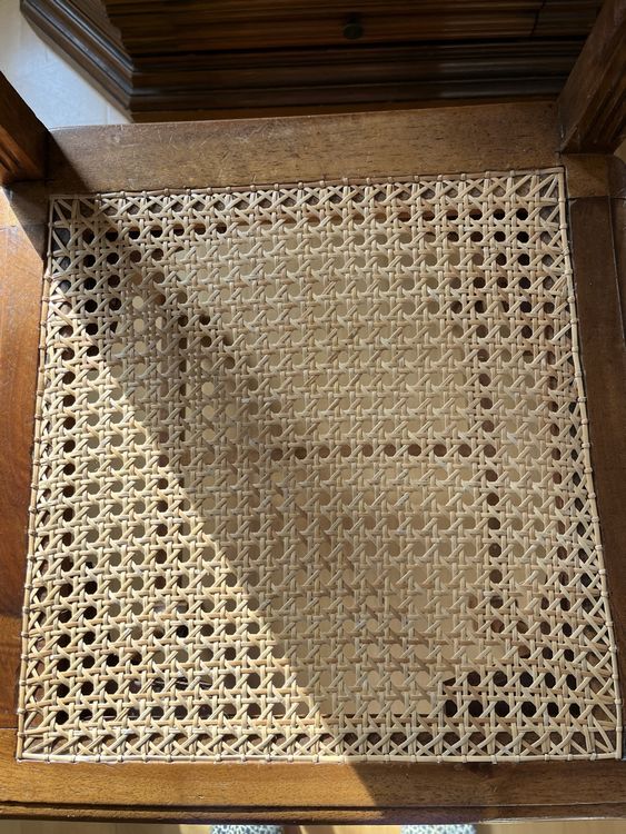 4 Esszimmerstühle Holz mit Wiener Geflecht (Gebraucht) in Neuenegg für CHF 60 – nur Abholung auf ...