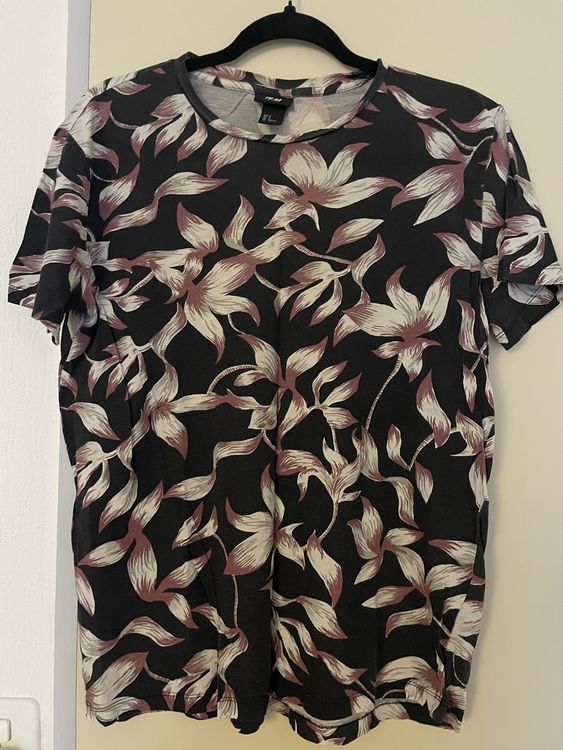 T-shirt H&M floral noir et rose, taille S 🌺 (D'occasion) à Les Avanchets pour CHF 3 – avec ...