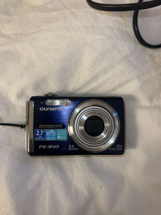 Olympus FE-340 Digital Camera, 8.0 MP, Blue (Defekt) in Zürich für CHF ...