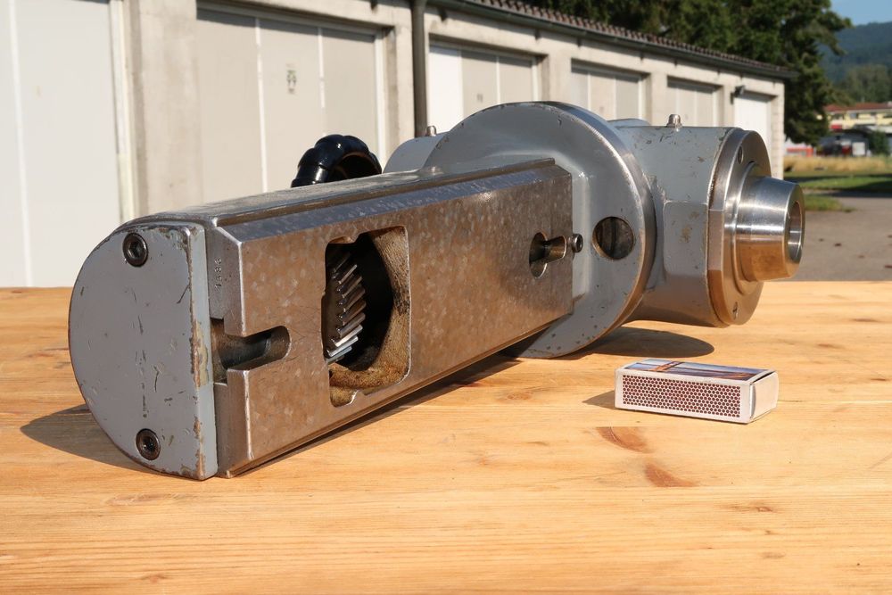 Schaublin12 Fräsmaschine , Vertikal Fräskopf (Gebraucht) in Biel/Bienne ...