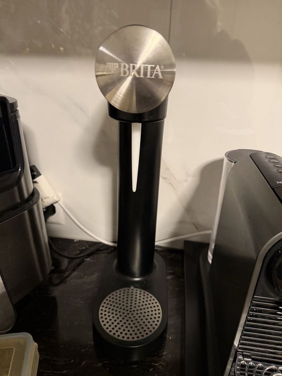 Machine à eau gazeuse Brita (D'occasion) à Savagnier pour CHF 15 – avec ...