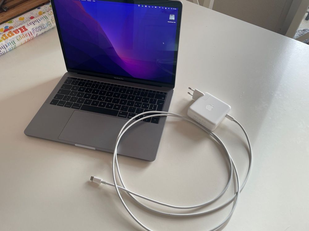 MacBook Pro - Mid 2017 / 256GB / 8GB RAM | Kaufen auf Ricardo