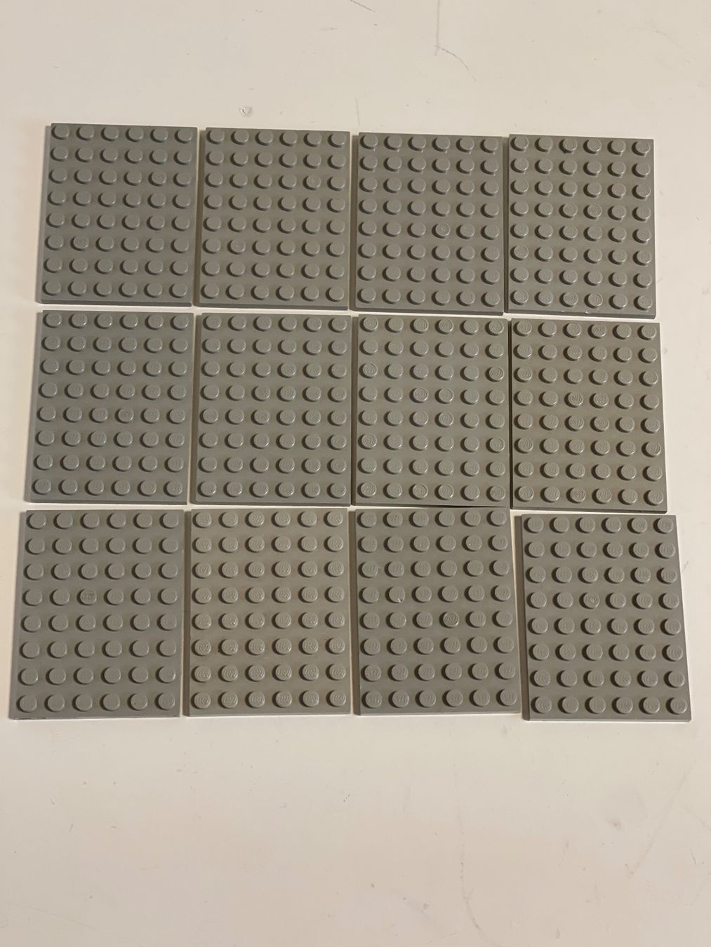 LEGO- 12 Alte Graue Plätten 8x6 Noppen (Gebraucht) in Gelterkinden für ...
