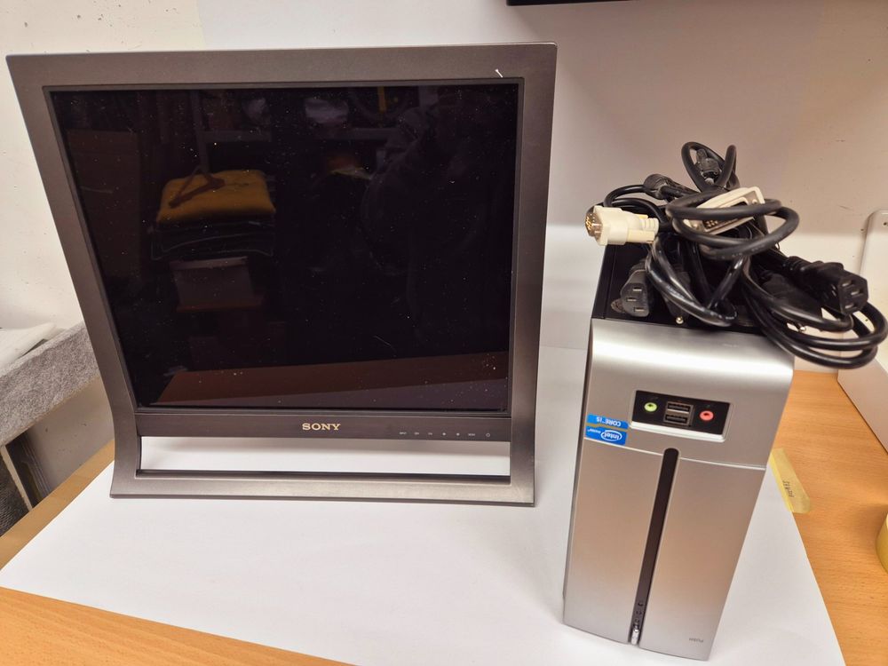 PC Small Form Tower mit SONY Monitor (Gebraucht) in Sitterdorf für CHF ...