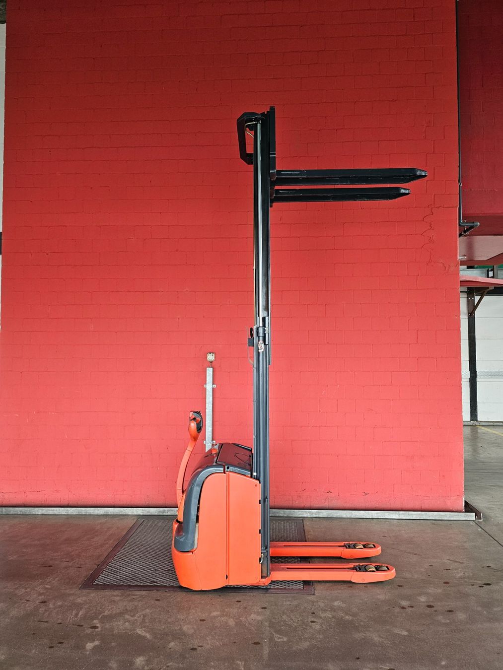 Linde L14, Hochhubgerät mit Doppelhub und Tandembereifung (Gebraucht ...