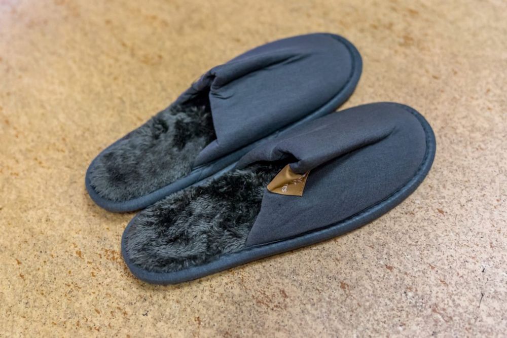 Emirates First Class Slippers (L/XL) | Kaufen auf Ricardo